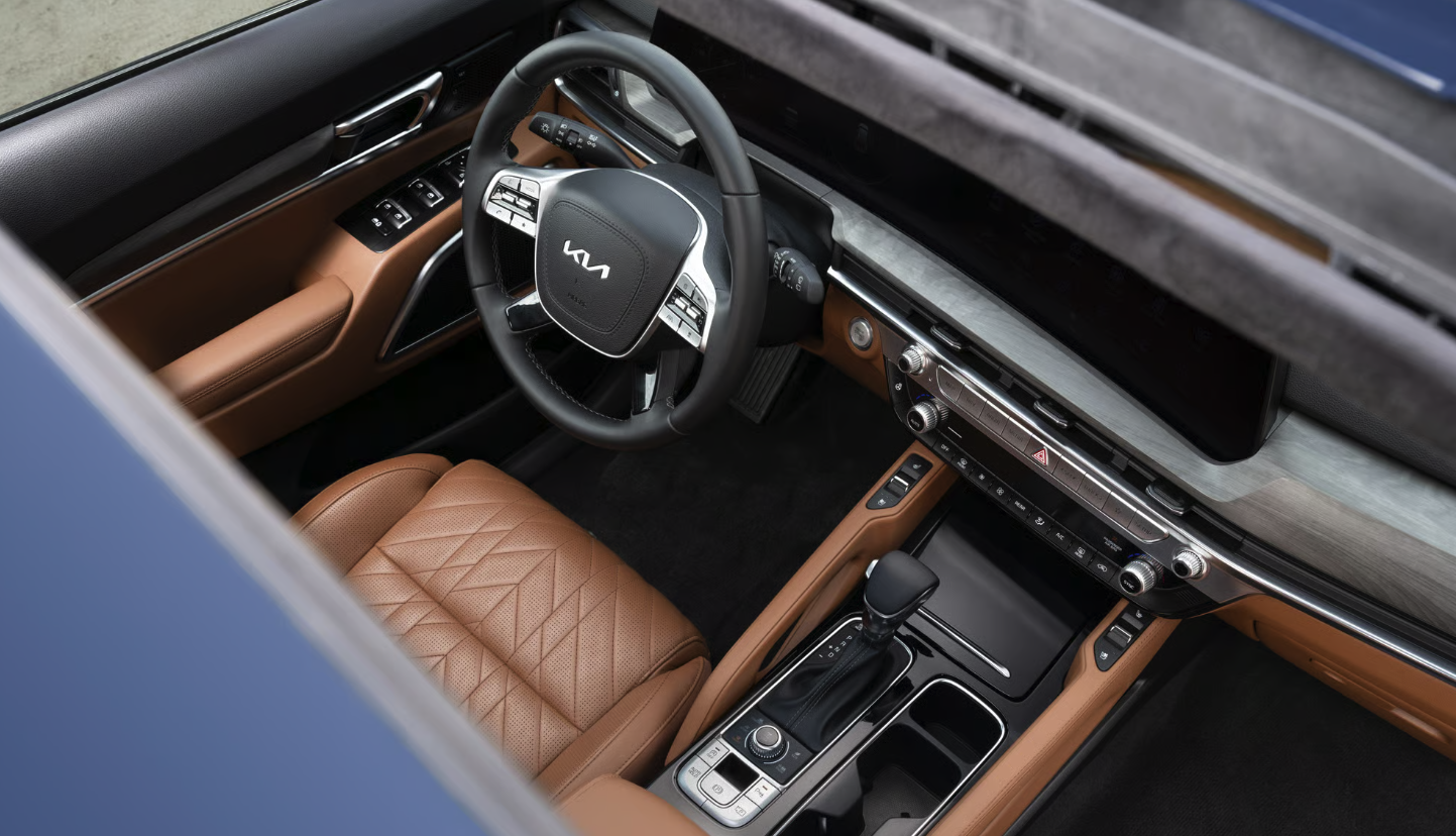 Kia Telluride vs Chevy Traverse in Daphne: which fits your family best ...